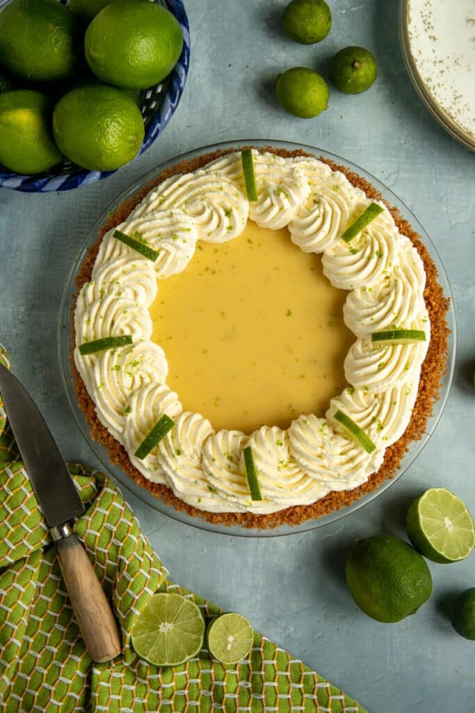 Easy Key Lime Pie with Macadamia Graham Cracker Crust - Bakes by Brown ...