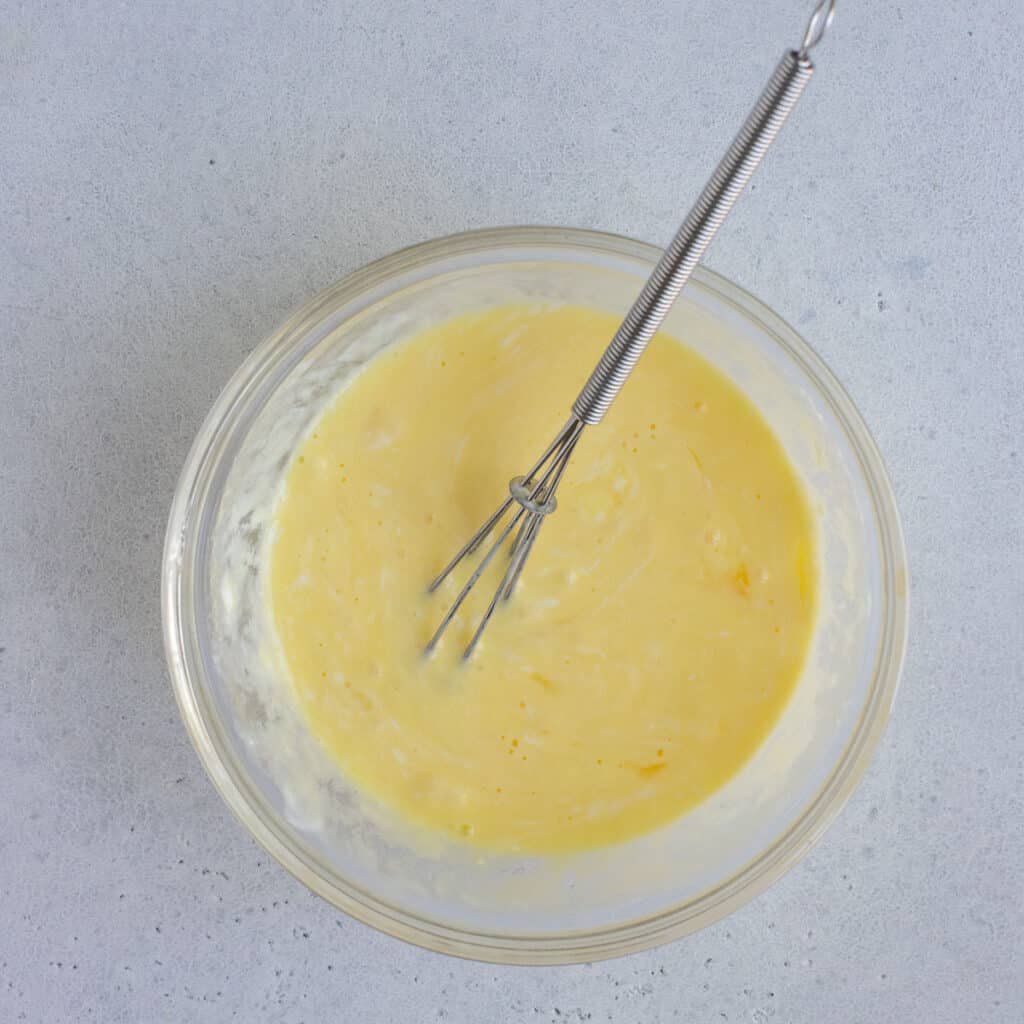 Moist Vanilla Bean Cupcakes with Sour Cream - Bakes by Brown Sugar