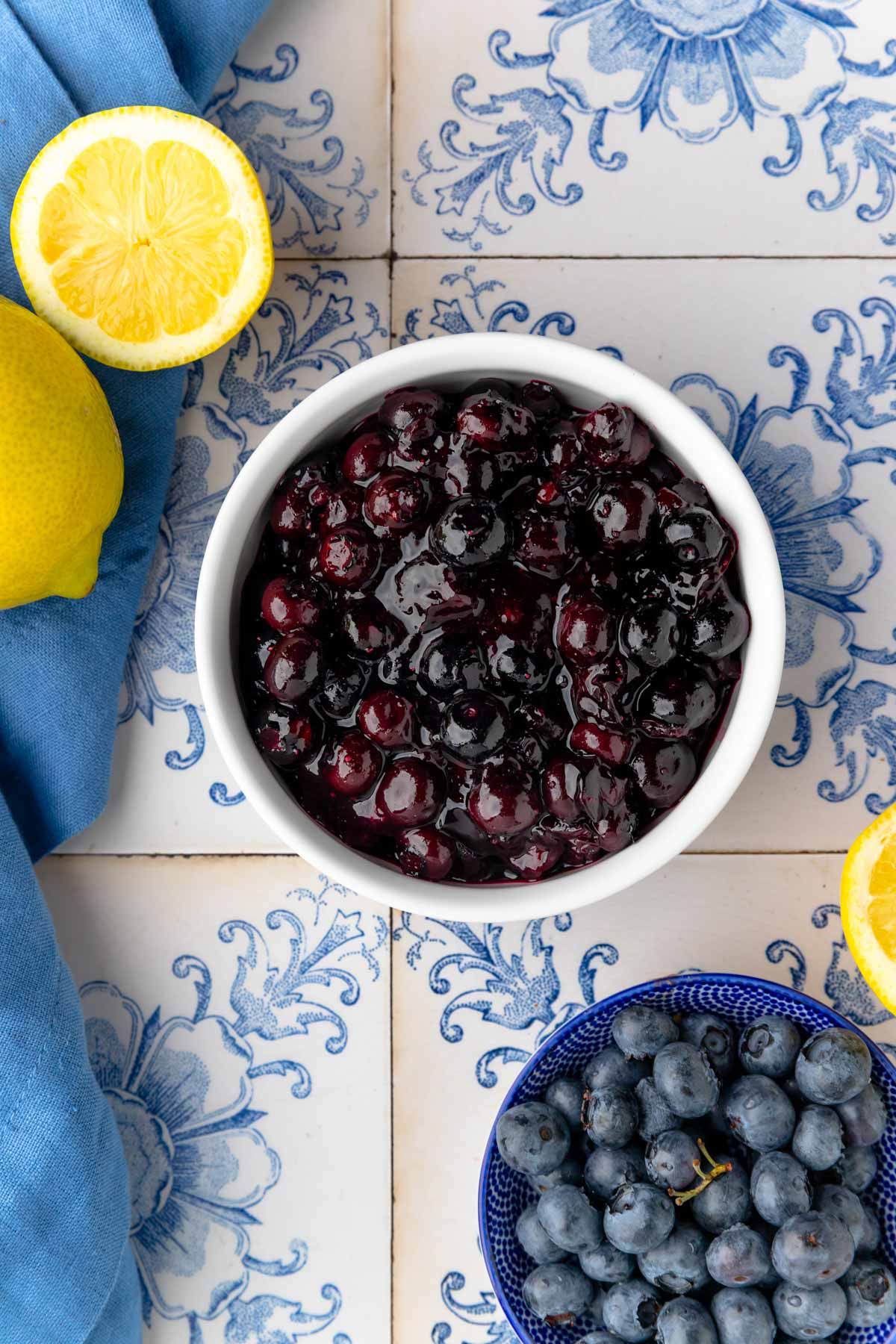 Easy Blueberry Compote (with Cinnamon and Vanilla)